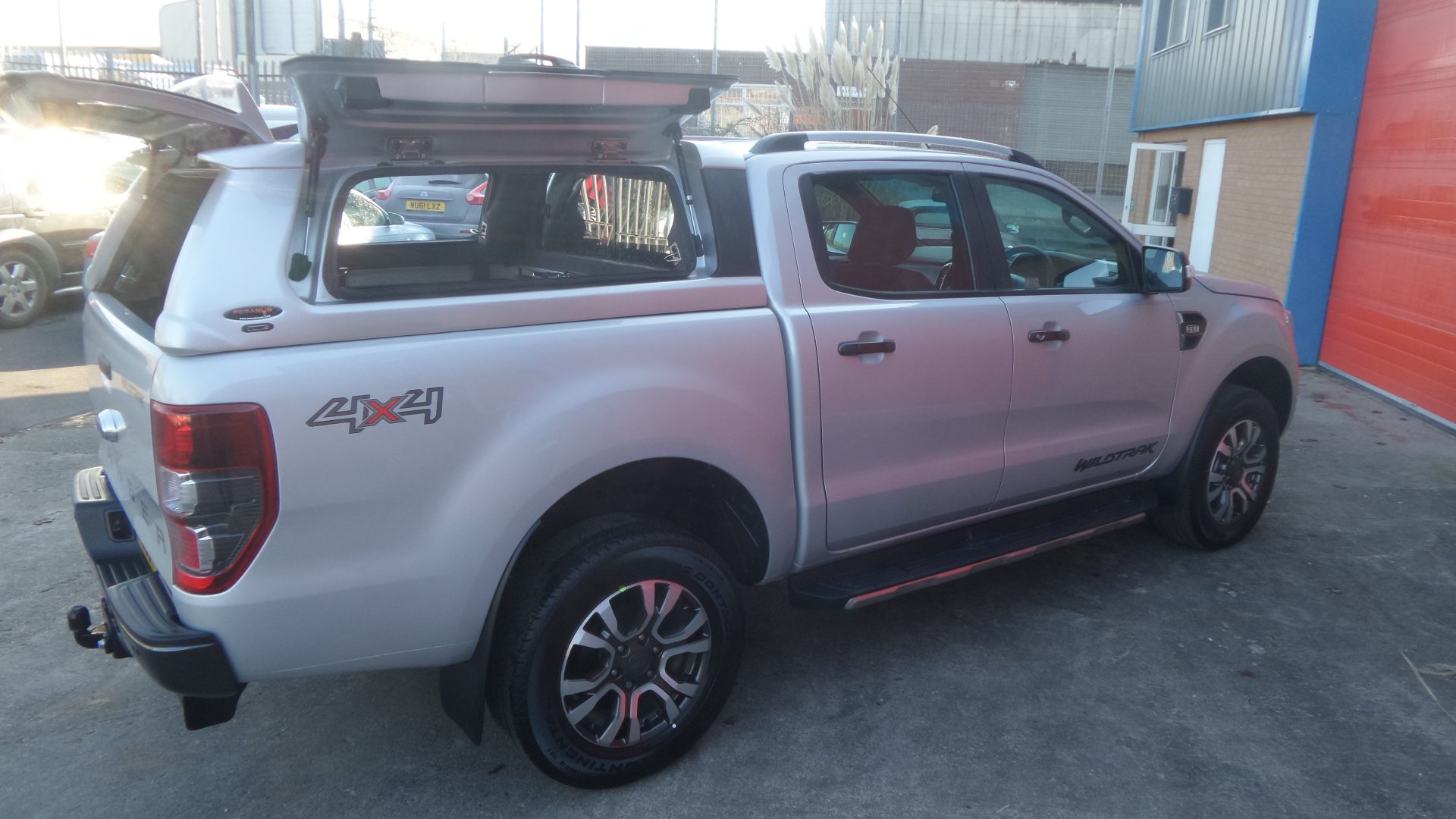 Ford Ranger Hardtops: Premium Ranger Canopy with Central Locking, Pet ...
