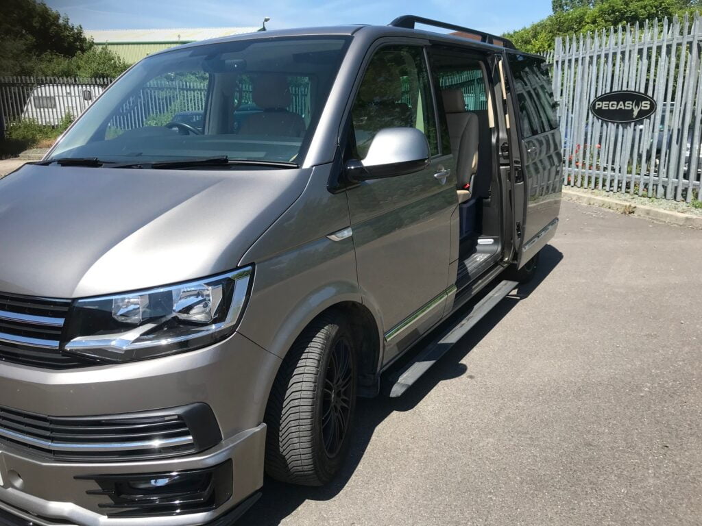 Automatic Electric Side Steps For Volkswagen VW Caravelle - Pegasus 4x4