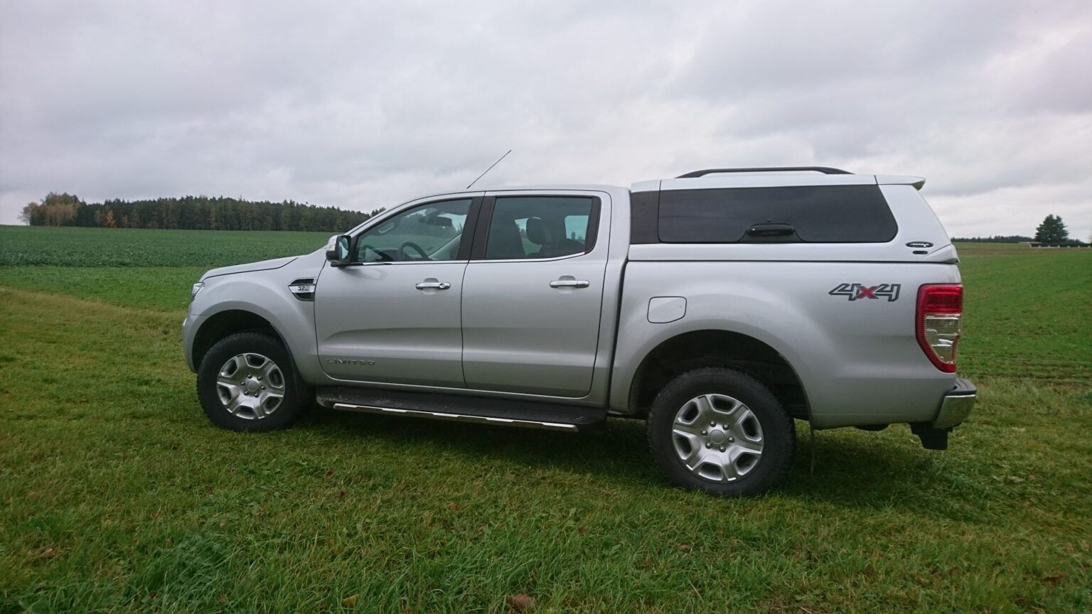 Ford Ranger Hardtops: Premium Ranger Canopy with Central Locking, Pet ...