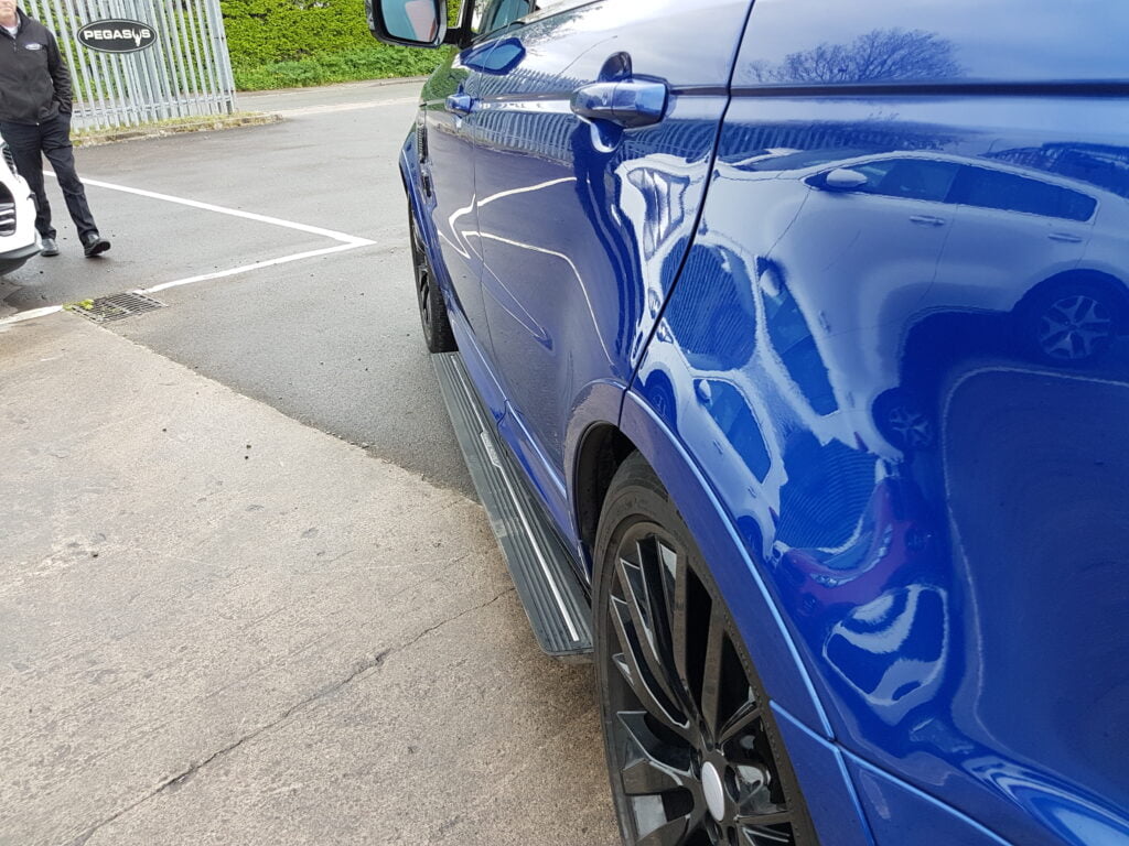 Range Rover Automatic Electric Power Side Steps - Pegasus 4x4 UK